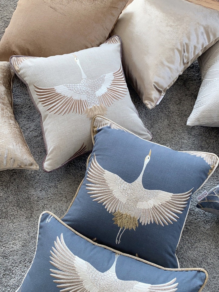 PUSANI - หมอนอิง ลายนก งานปักดิ้น ขนาด 40x40 cm – PUSANI HOME DECOR